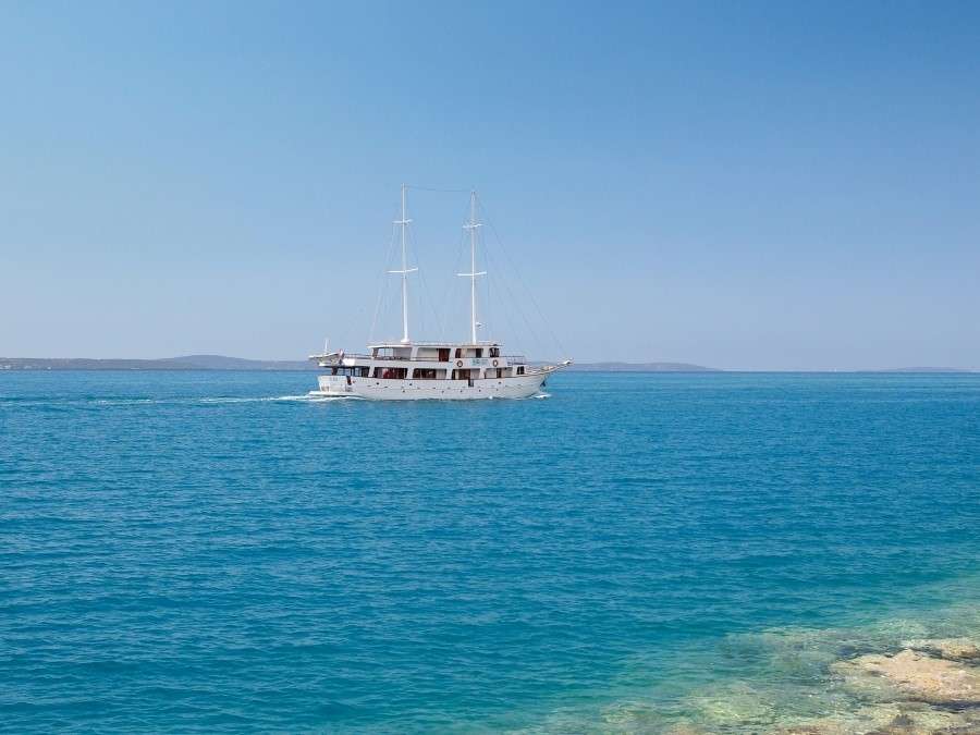 Southern Explorer (Premium Ships) - Peregrine Travel Centre