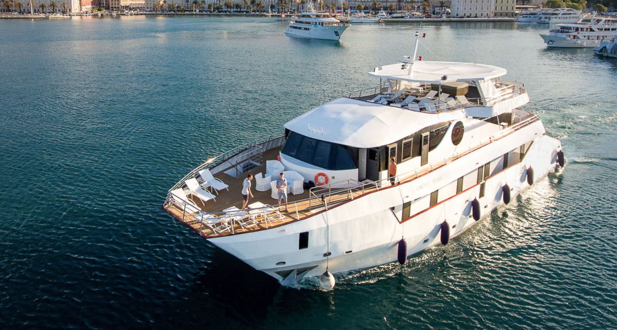 Supreme Split Return (Adriatic Queen) - Peregrine Travel Centre